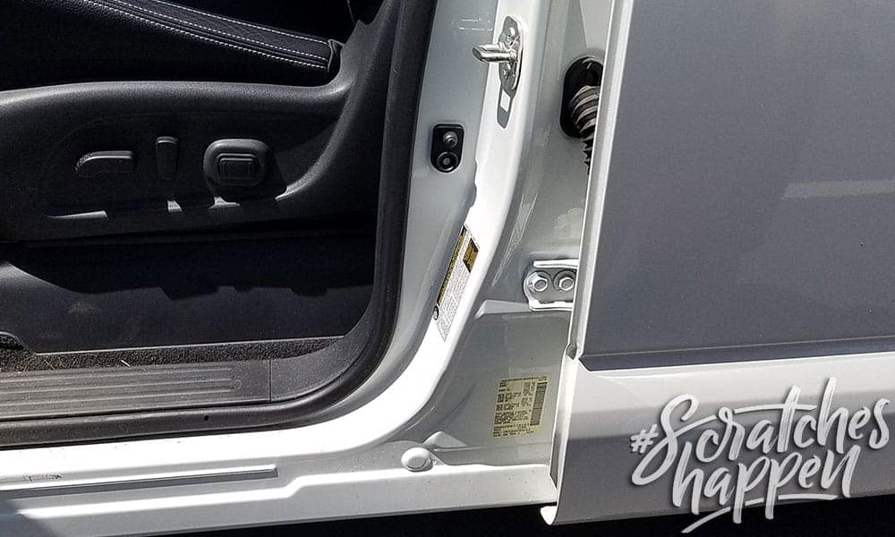 Nissan Touch Up Paint | ScratchesHappen